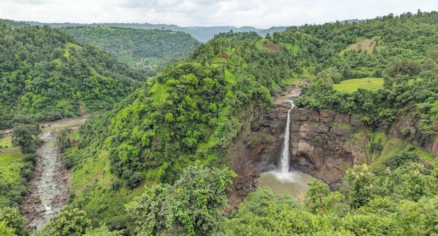 8 offbeat hill stations to travel with your pet - makeindiapetfriendly